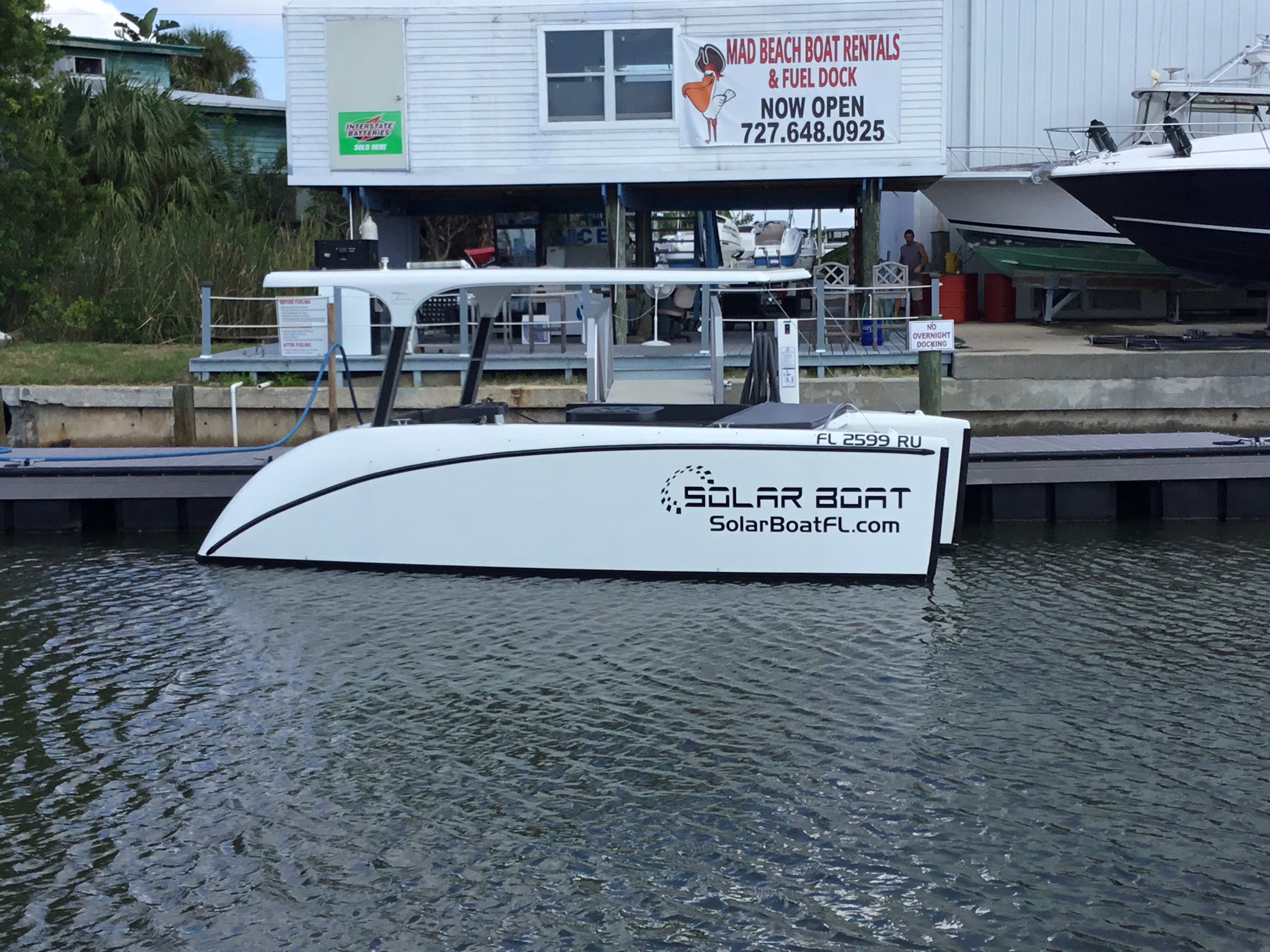 Boat Rentals in Gulfport, FL | Rent a Pontoon, Deck or Solar Boat